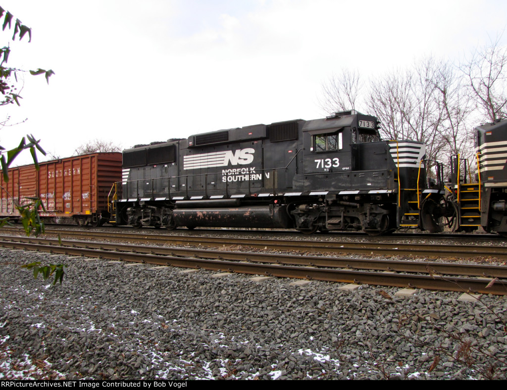 NS 7133